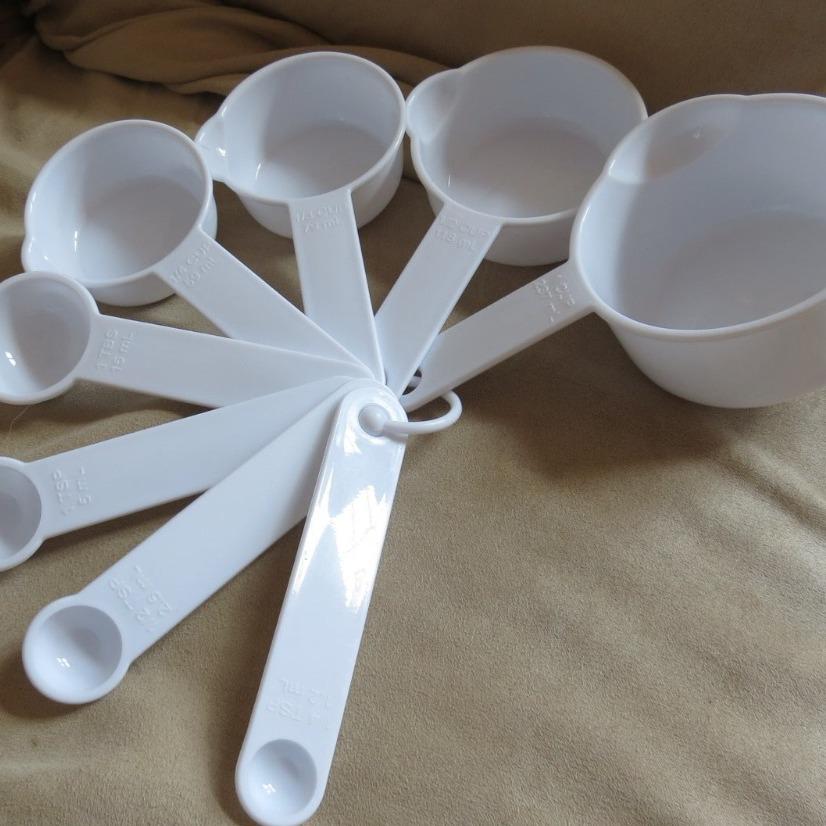 Plastic Measuring Cup